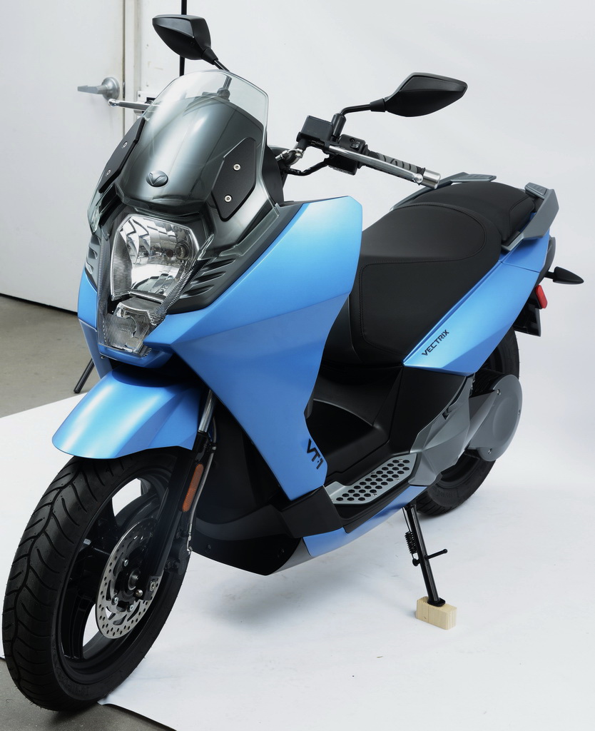 VECTRIX VT-1, 2014: ΒΗΜΑ ΜΠΡΟΣΤΑ - electric-scooter.gr
